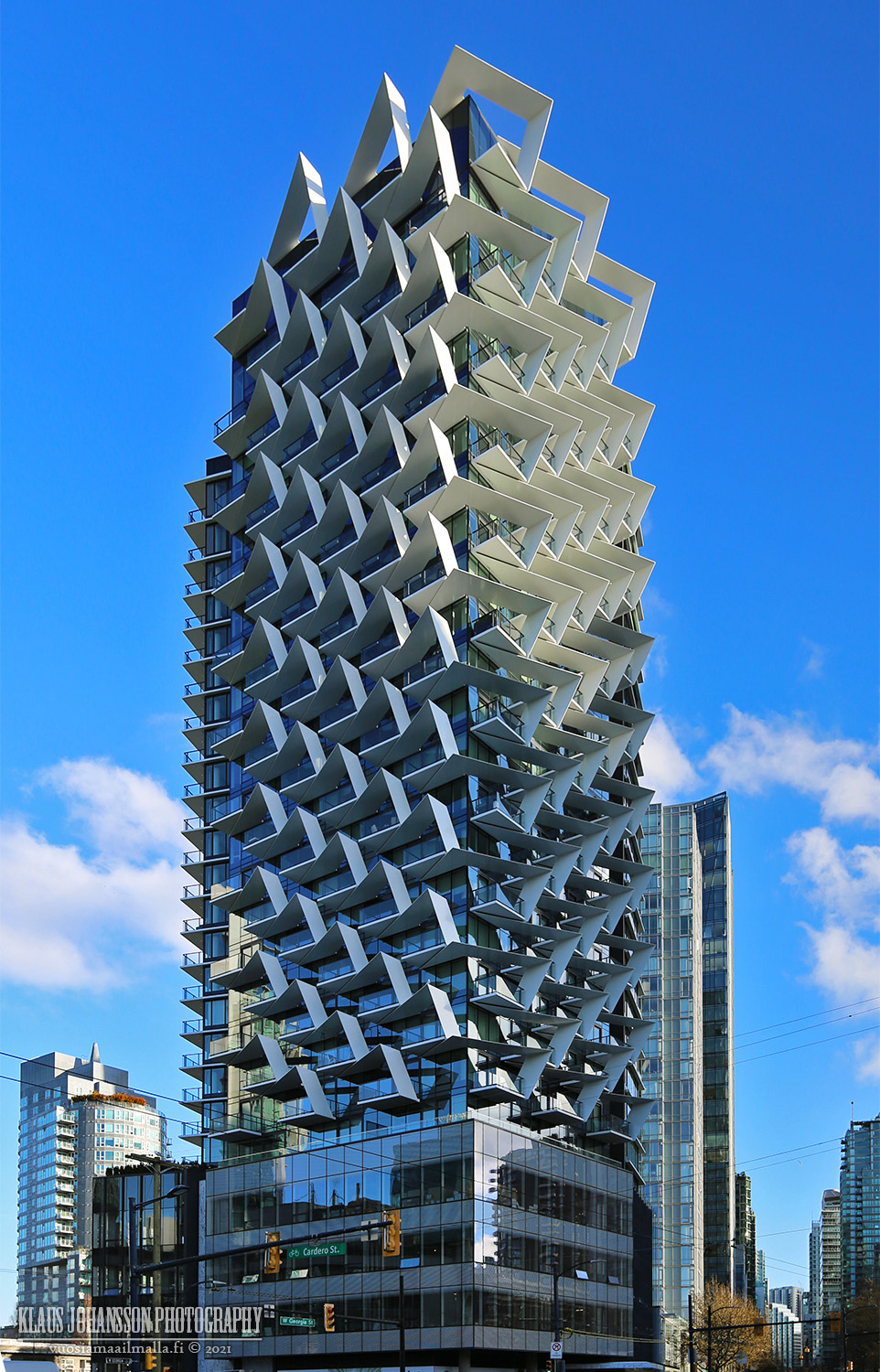 The Cardero | 81m | 26Fl | Completed - Page 15 - SkyscraperPage Forum